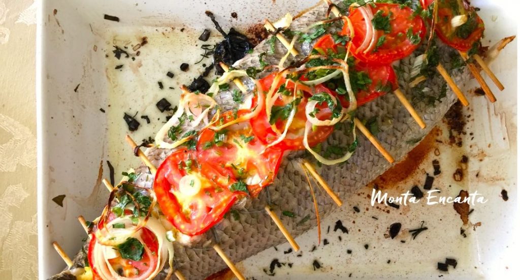 Peixe assado e recheado, Robalo dos Deuses! - Monta Encanta