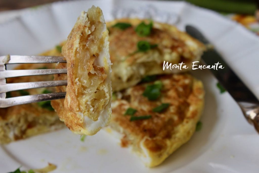 Tortilha de Batata Rosti, omelete de batata ralada! - Monta Encanta