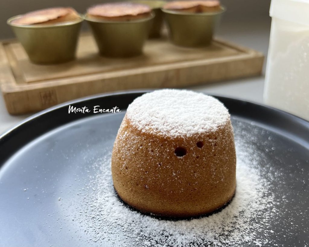 petit gateau de doce de leite na air fryer - Monta Encanta